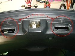 How to remove the rear hatch panel